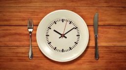 Intermittent Fasting: Uitleg, 9 Voordelen en 10 Schema’s
